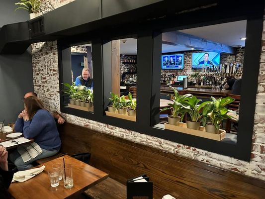 THE TAP HOUSE - Updated September 2024 - 47 Photos & 20 Reviews - 29 N ...