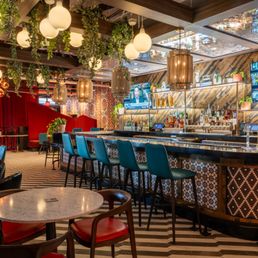 PUTTERY - Updated September 2025 - 170 Photos & 81 Reviews - 239 NW ...