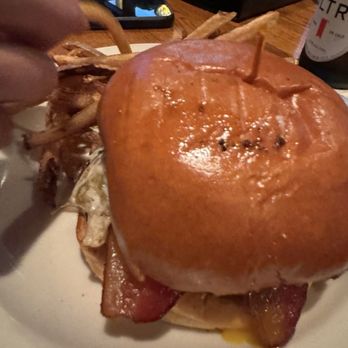 LYONS PUB - Updated October 2025 - 173 Photos & 258 Reviews - 16 S 6th ...