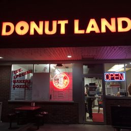 DONUT LAND - Updated October 2025 - 99 Photos & 148 Reviews - 1321 ...