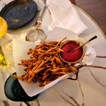 REYNA NEW YORK - Updated July 2025 - 511 Photos & 171 Reviews - 11 E ...