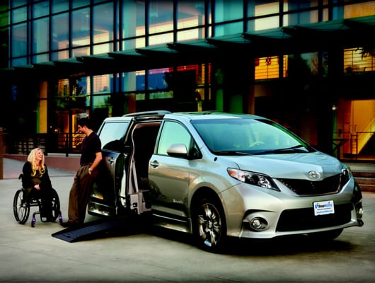 BRAUNABILITY - Updated December 2025 - 15 Photos - 631 W 11th St ...