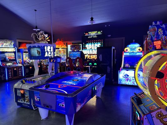 CREEKSIDE FAMILY FUN CENTER - Updated December 2025 - 23 Photos & 14 ...