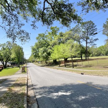 LAUN PARK - Updated November 2025 - 48 Photos - 2563-3243 Windmill Dr ...