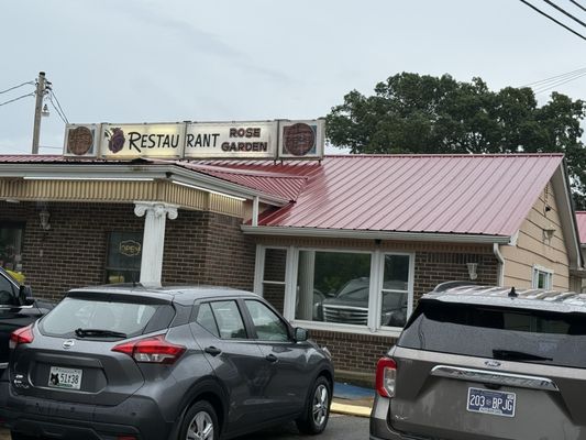 THE ROSE GARDEN RESTAURANT - Updated December 2025 - 58 Photos & 116 ...