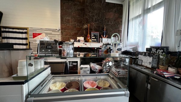 BOATHOUSE CAFE - Updated December 2025 - 154 Photos & 83 Reviews - 350 ...