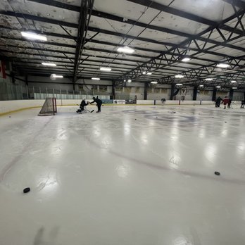 CRYSTAL ICE HOUSE - Updated August 2025 - 15 Photos & 19 Reviews - 320 ...