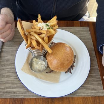 TRUMMER’S ON MAIN - Updated August 2024 - 1064 Photos & 707 Reviews ...