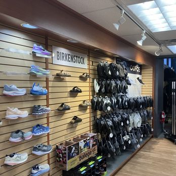 FLEET FEET - Updated October 2025 - 45 Photos & 65 Reviews - 1344 W ...