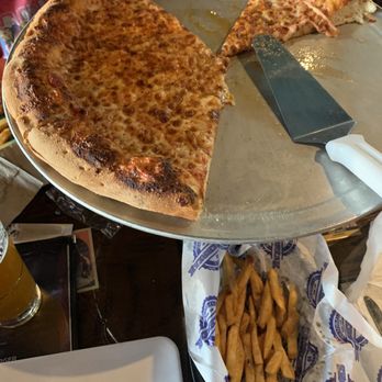 SHOREBREAK PIZZA & TAPHOUSE - Updated April 2025 - 620 Photos & 539 ...