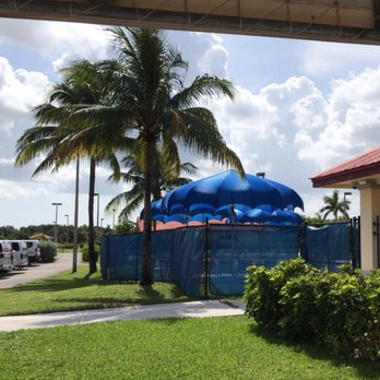 TROPICAL SPLASH WATER PARK - TEMP. CLOSED - Updated December 2025 - 22 ...