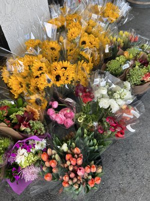 OLIVE’S NEIGHBORHOOD MARKET - Updated May 2024 - 49 Photos & 34 Reviews ...