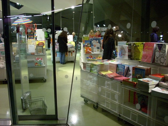 TATE MODERN GIFT SHOP - Updated December 2025 - Tate Modern Museum ...
