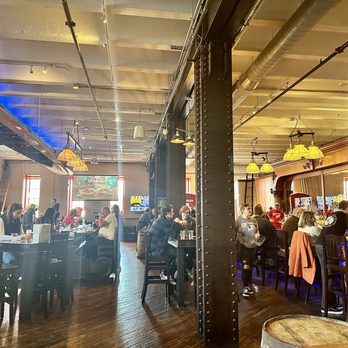 NORTHERN ROW BREWERY & DISTILLERY - Updated December 2025 - 150 Photos ...