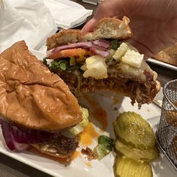 DA BURGER WING HUB - Updated December 2024 - 264 Photos & 96 Reviews ...