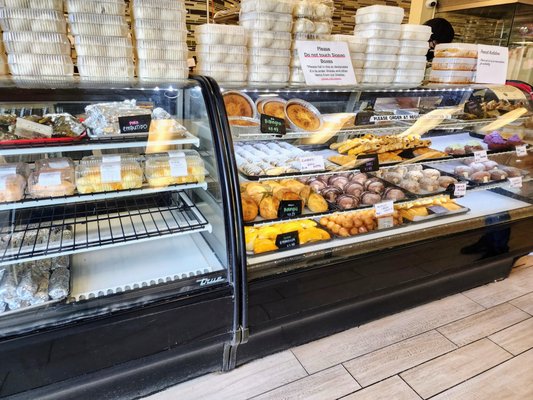 VALERIO’S TROPICAL BAKESHOP - Updated December 2024 - 109 Photos & 52 ...