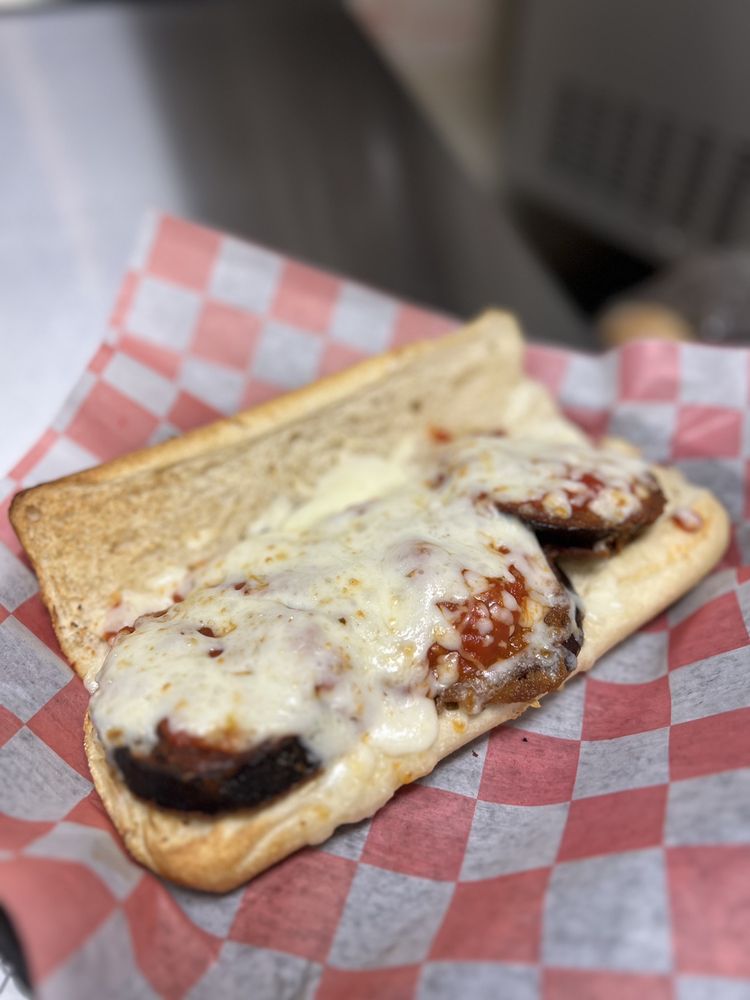 ROADRUNNERS PIZZA - Updated September 2025 - 32 Photos & 64 Reviews ...