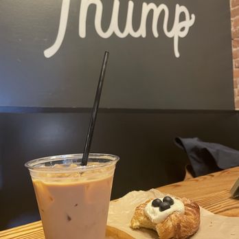 THUMP COFFEE - Updated July 2024 - 291 Photos & 449 Reviews - 25 NW ...