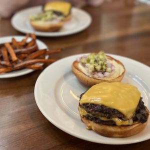 VOLARE - Updated September 2024 - 161 Photos & 168 Reviews - 315 White ...