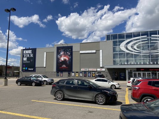 CINEPLEX CINEMAS HAMILTON MOUNTAIN - Updated November 2025 - 43 Photos ...