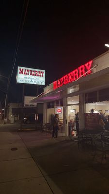 MAYBERRY ICE CREAM RESTAURANTS - 40 Photos & 38 Reviews - 131 W ...
