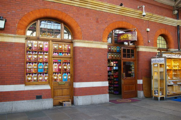 HARDY’S ORIGINAL SWEET SHOP - Updated March 2025 - 51 Windsor Royal ...