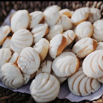 CAFECITO MEXICAN BAKERY - 17 Photos - Redmond, Washington - Custom ...