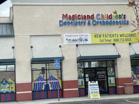 MAGICLAND DENTAL - Updated September 2025 - 83 Photos & 49 Reviews ...