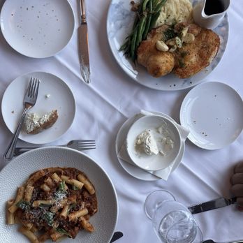 BIS ON MAIN - Updated May 2025 - 413 Photos & 571 Reviews - 10213 Main ...