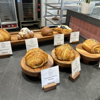 LOVE CROISSANTS - Updated July 2024 - 124 Photos & 54 Reviews - 2808 ...