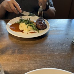 TABLE 100 - Updated August 2025 - 542 Photos & 444 Reviews - 100 Ridge ...