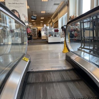 NORDSTROM RACK - Updated December 2025 - 168 Photos & 122 Reviews - 101 ...