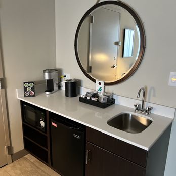EMBASSY SUITES BY HILTON ROUND ROCK - Updated March 2026 - 170 Photos ...