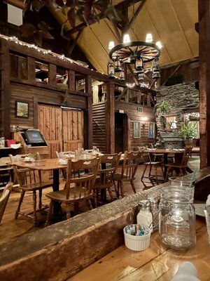 THE BARN RESTAURANT & TAVERN - Updated September 2025 - 79 Photos & 106 ...