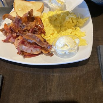 GANDER AN AMERICAN GRILL - Updated March 2025 - 195 Photos & 281 ...