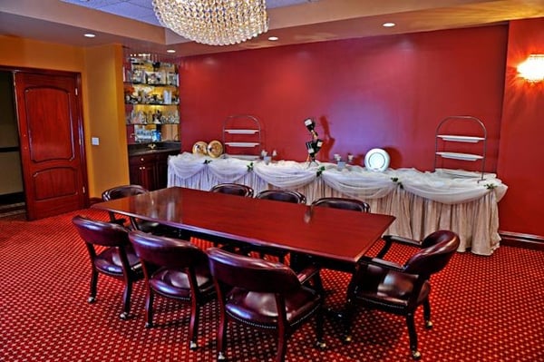 CRYSTAL MANOR - Updated October 2025 - 10 Photos & 13 Reviews - 1460 ...