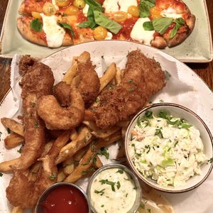 WINBERIE’S RESTAURANT & BAR - 210 Photos & 395 Reviews - 1 Palmer Sq E ...