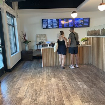 TRÀ VIET COFFEE & TEA - RENTON - Updated November 2024 - 319 Photos ...