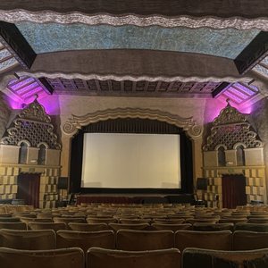 AMC UTC 14 - Updated June 2025 - 116 Photos & 78 Reviews - 4425 La ...