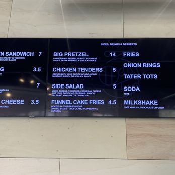 302 SOUTH - Updated December 2025 - 18 Photos & 32 Reviews - 401 Town ...