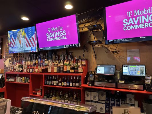 JR’S SPORTS PUB - Updated October 2024 - 54 Photos - 5858 Roosevelt ...