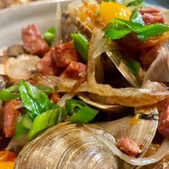 LUCKY SHUCK - Updated May 2024 - 688 Photos & 555 Reviews - 1116 Love ...