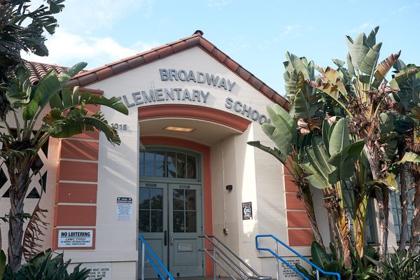 BROADWAY ELEMENTARY SCHOOL - Updated February 2026 - 59 Photos & 36 Reviews - 1015 Lincoln Blvd ...