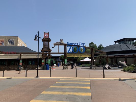 KANSAS CITY ZOO & AQUARIUM - 719 Photos & 251 Reviews - 6800 Zoo Dr ...