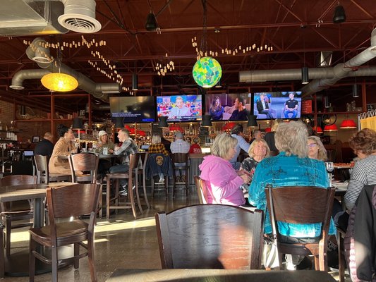 CORATTI’S PIZZERIA BAR AND BOCCE - Updated July 2024 - 97 Photos & 100 ...