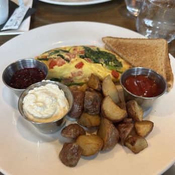 THE RIDLEY - Updated January 2026 - 176 Photos & 180 Reviews - 1106 W ...