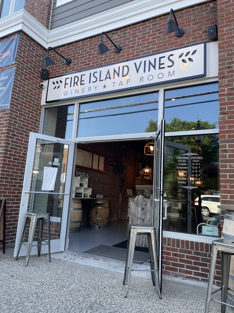 FIRE ISLAND VINES - 89 Photos & 45 Reviews - 17 East Main St, Bay Shore ...