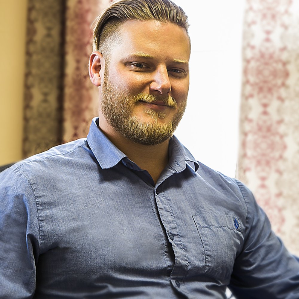 Alisa Sparks's Instagram, Twitter & Facebook on IDCrawl