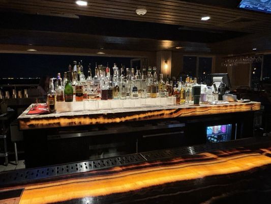 VANTAGE ROOFTOP BAR - Updated December 2025 - 64 Photos & 26 Reviews ...