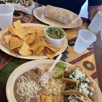 THE FAMOUS TACO - Updated July 2024 - 79 Photos & 117 Reviews - 4104 N ...